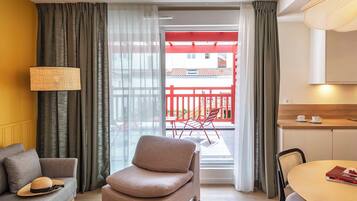Apartamento tradicional, para não fumantes | Área de estar