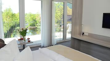 Quarto Duplo Superior, vista para o lago | 1 quarto, minibar, quartos insonorizados, Wi-fi grátis