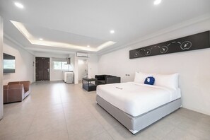 Quarto casal luxo | Frigobar, escrivaninha, Wi-Fi de cortesia, roupa de cama