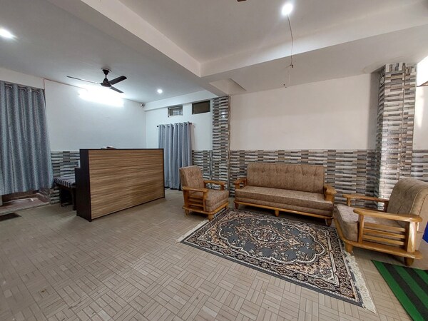 Manor Residency - Varanasi