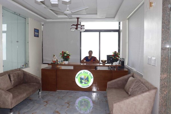 Oak Trek Resort - Jim Corbett National Park