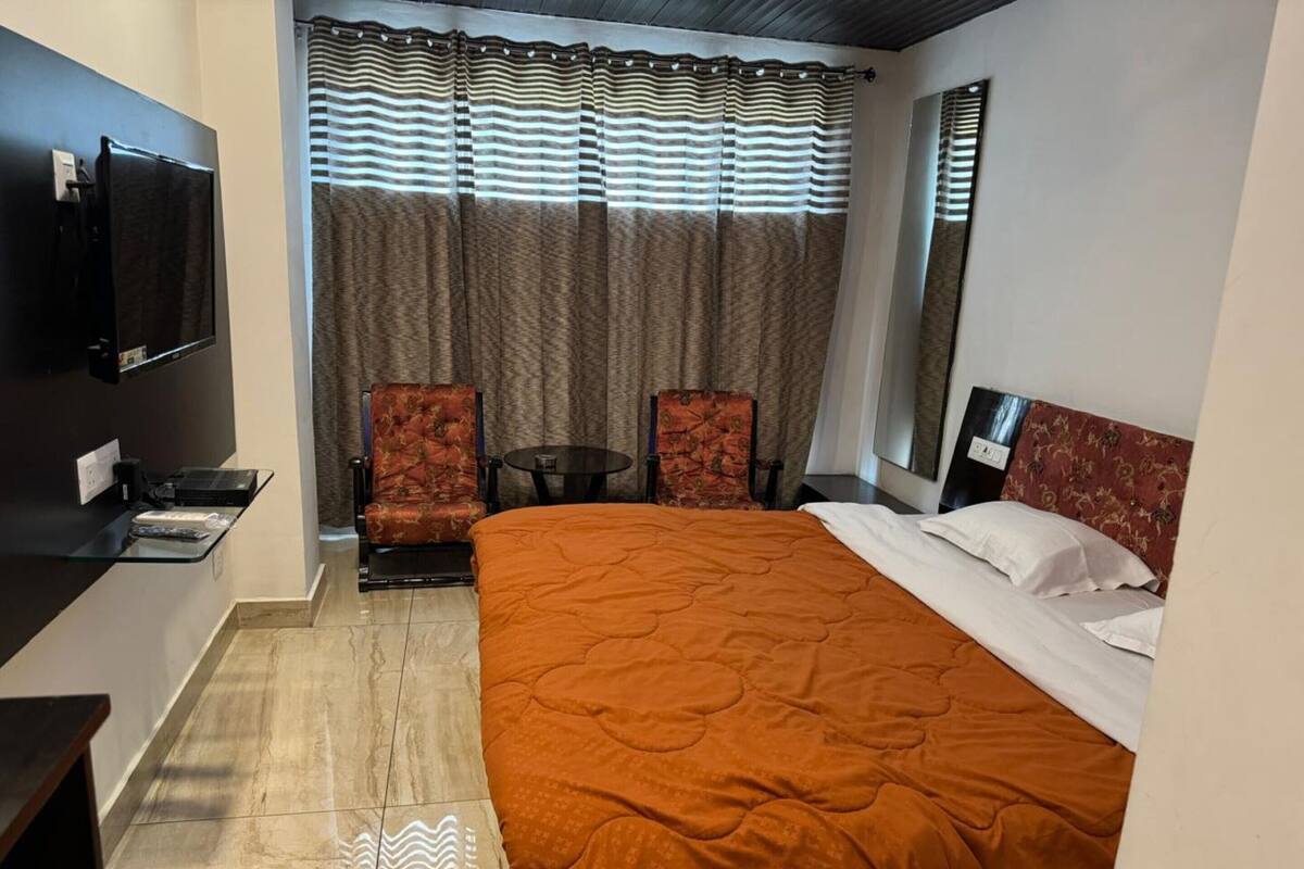 Quarto casal real, vários quartos, vista para a cidade | Wi-Fi de cortesia, roupa de cama