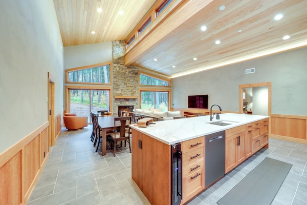 Luxe Valley Home W/ Sauna & Hot Tub Near Mazama - Pearrygin Lake State Park, Winthrop