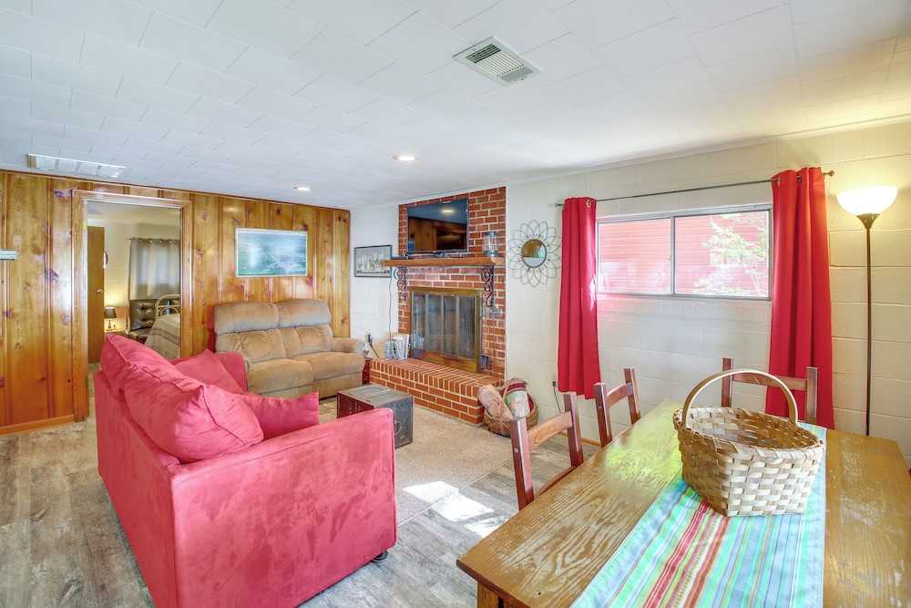 10 Mi To National Park: Patio At Hot Springs Home - Hot Springs, AR