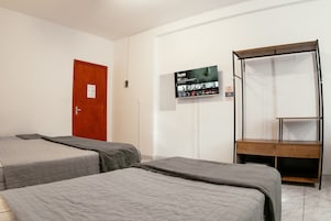 Apartamento | Secretária adequada para computadores portáteis, Wi-fi grátis