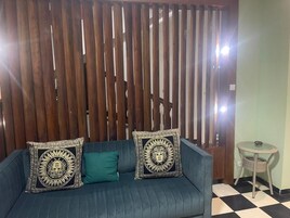 Quarto Twin Comfort | Sala de estar