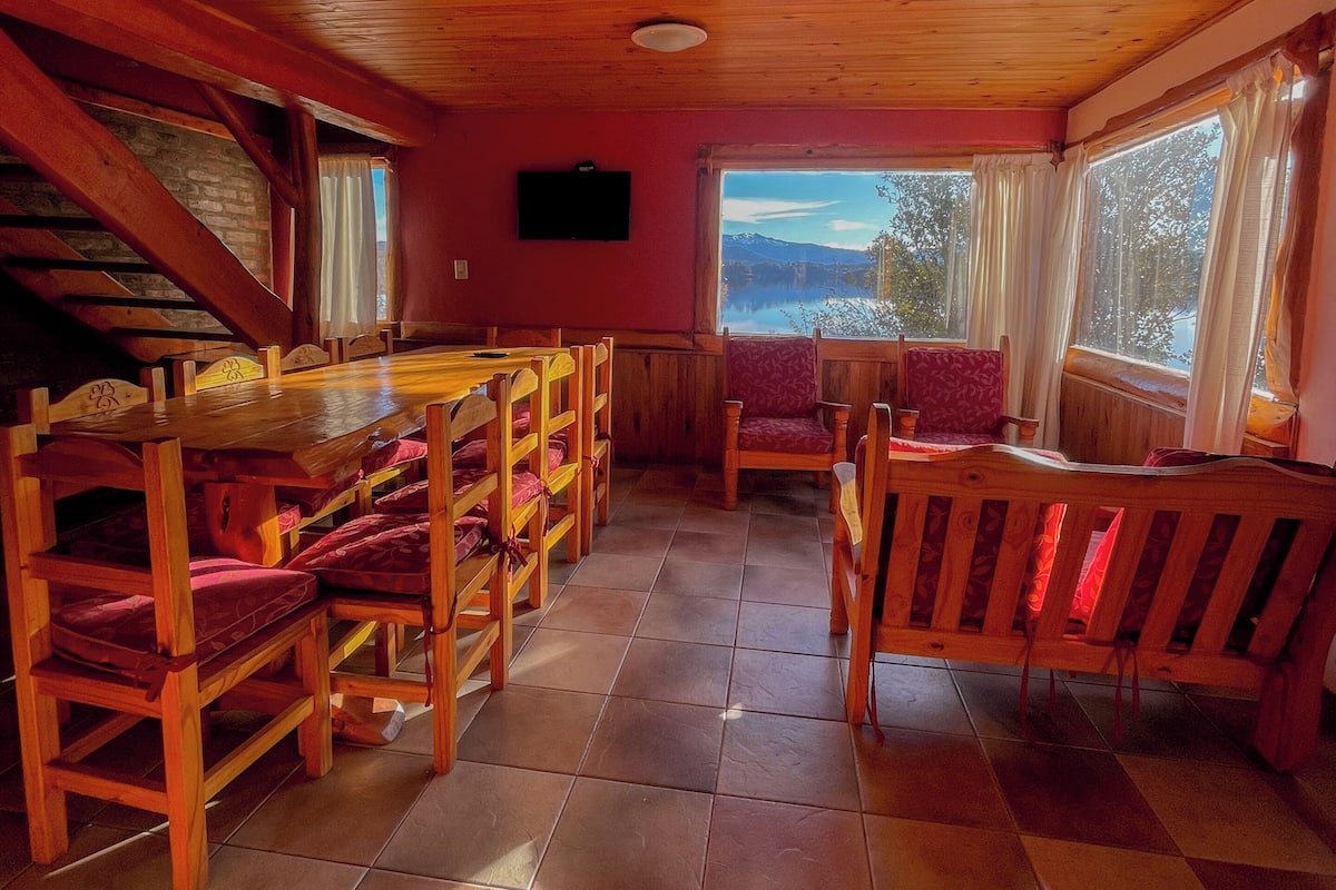 Cabine, vista para o lago | 2 quartos, com decoração personalizada, Wi-fi grátis