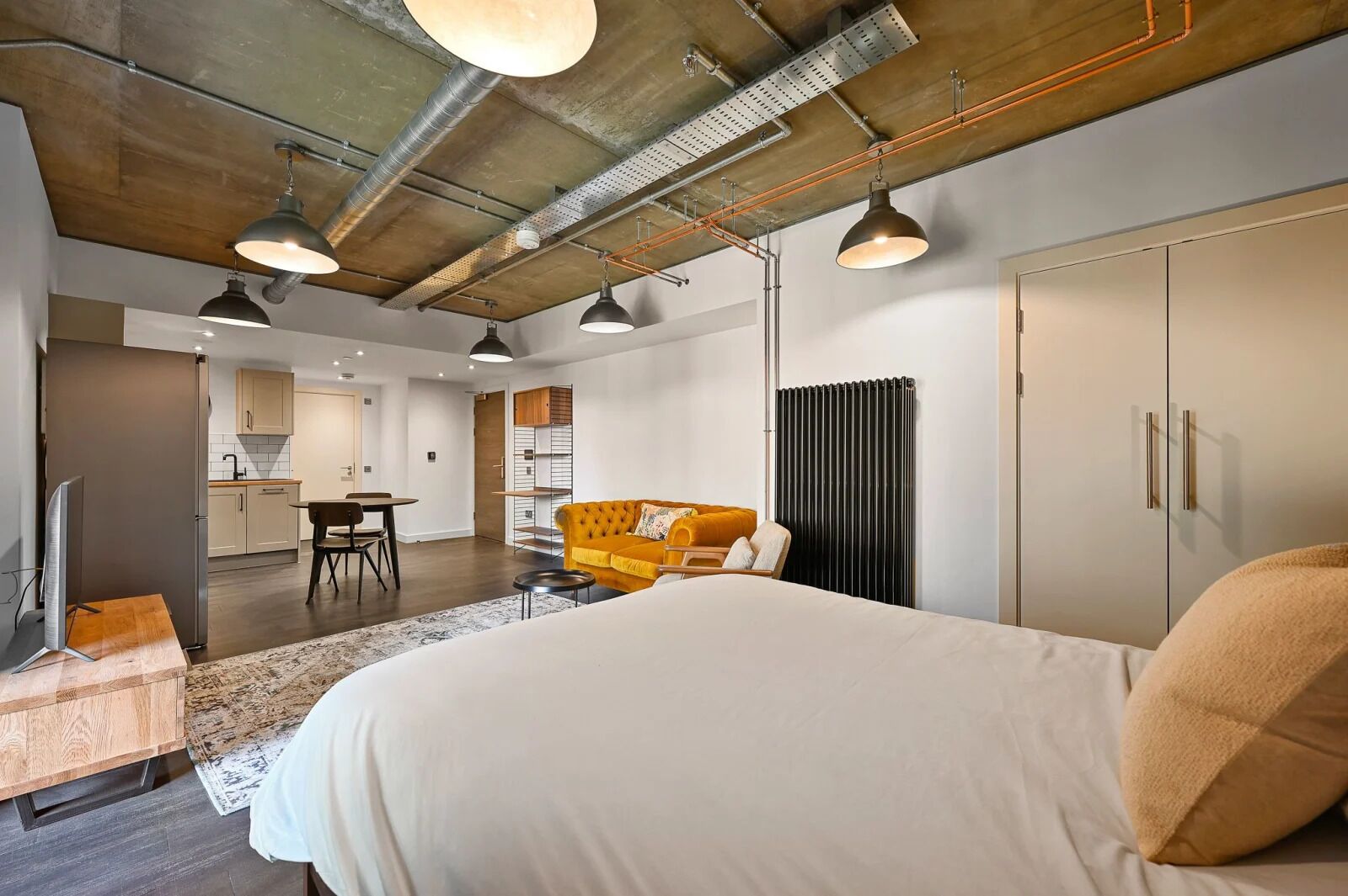 Estúdio, 1 cama king-size, não fumadores | Cortinas/cortinados opacos, ferro/tábua de engomar, Wi-fi grátis 