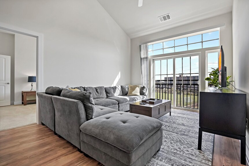 Time To Relax/cozy Old Town Loft - Oxon Hill, MD