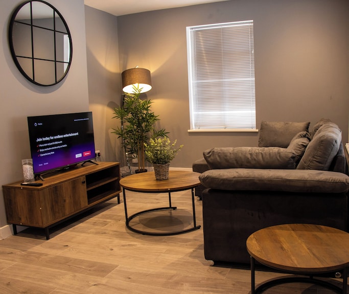 Comfy 3-bedroom House With Wifi And Parking In Stevenage - Stevenage