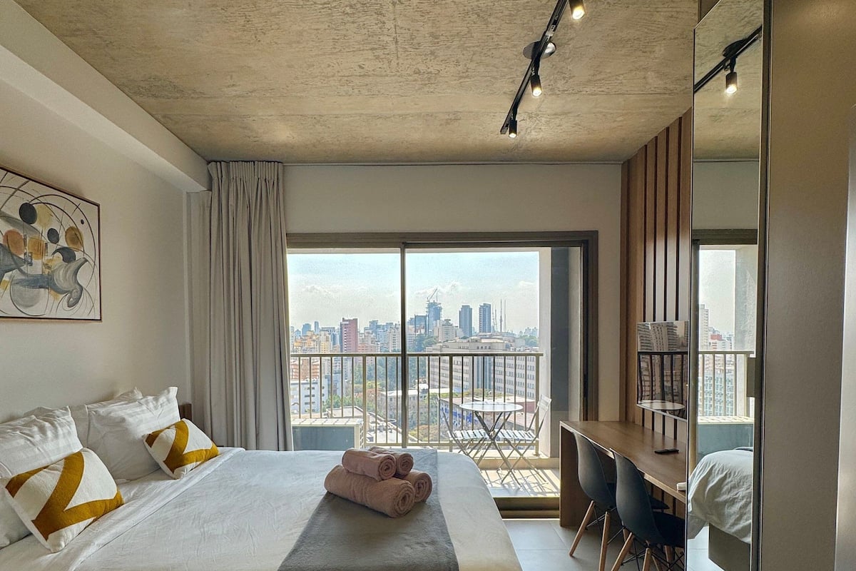 Apartamento Básico | 1 quarto, secretária, secretária adequada para computadores portáteis