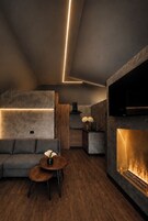Cabana de Madeira Familiar, 2 camas queen-size | Comodidade do quarto