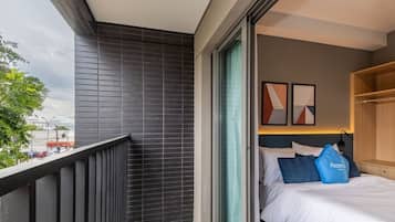 Estúdio, varanda, Vista para a cidade | Lanai (alpendre havaiano)