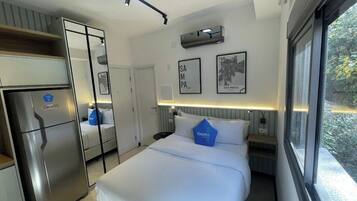 Estúdio Tradicional, não fumadores, Vista para a cidade | Cofre no quarto, secretária