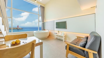 Quarto básico, 1 quarto (Room302 (Duplex/Spa)) | 1 quarto, Wi-Fi de cortesia