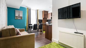 Apartamento em Condomínio Fechado, 2 quartos, não fumadores | Sala de estar