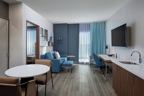 Suite, 1 quarto (View) | Cofre com capacidade para portátil, ferro/tábua de engomar 