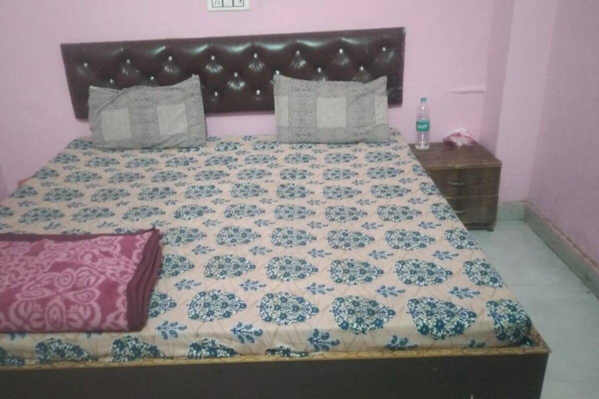 Wi-Fi de cortesia, roupa de cama