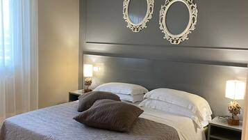 Apartamento Presidencial, 2 quartos | Minibar, cofre no quarto, secretária