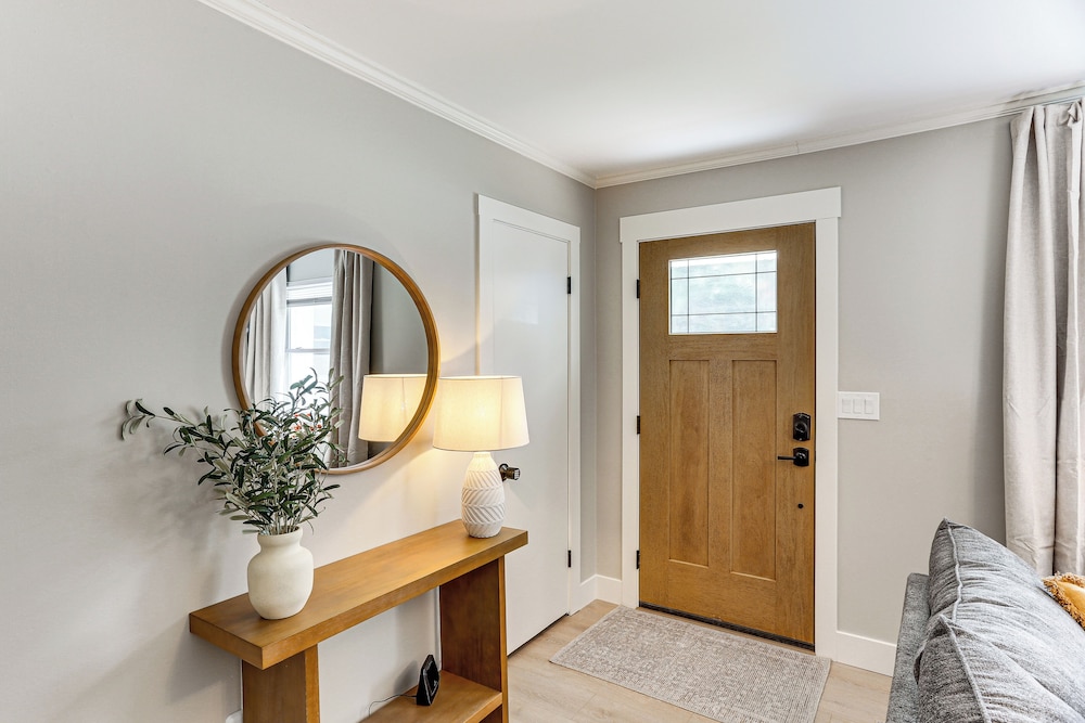 Modern Retreat W/ Fire Pit Near Harrison Bay! - Chattanooga, TN