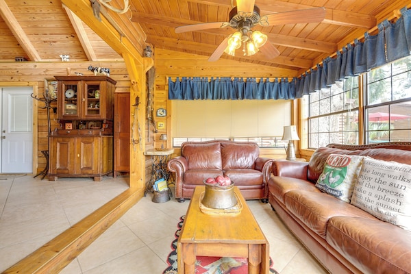 Steps To Lake Okeechobee: Cabin W/ Pool Access! - Lake Okeechobee, FL