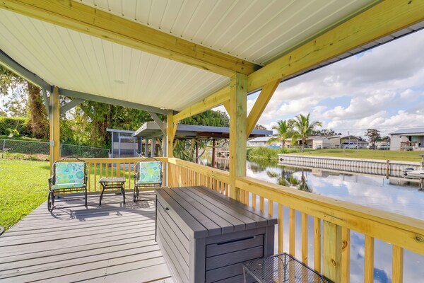 2 Mi To Lake Okeechobee: Waterfront Home W/ Deck! - Caribbean