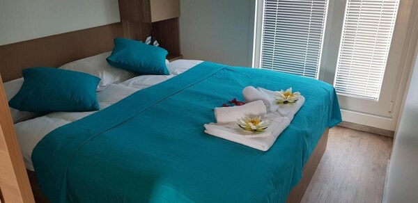 Adela Floating House - Istria