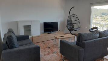 Apartamento, 3 quartos, aceitam-se animais de estimação, vista para o mar | Sala de estar