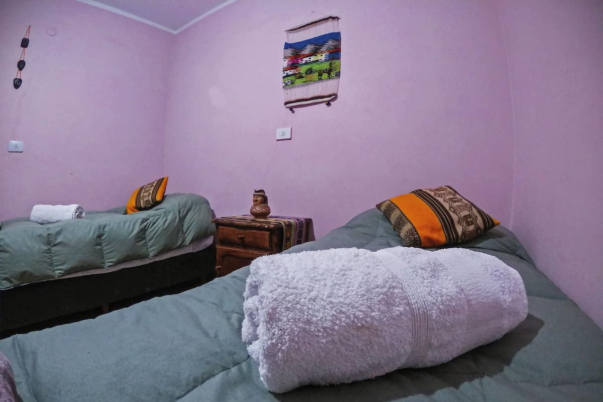 Quarto Duplo Económico | Wi-fi grátis 