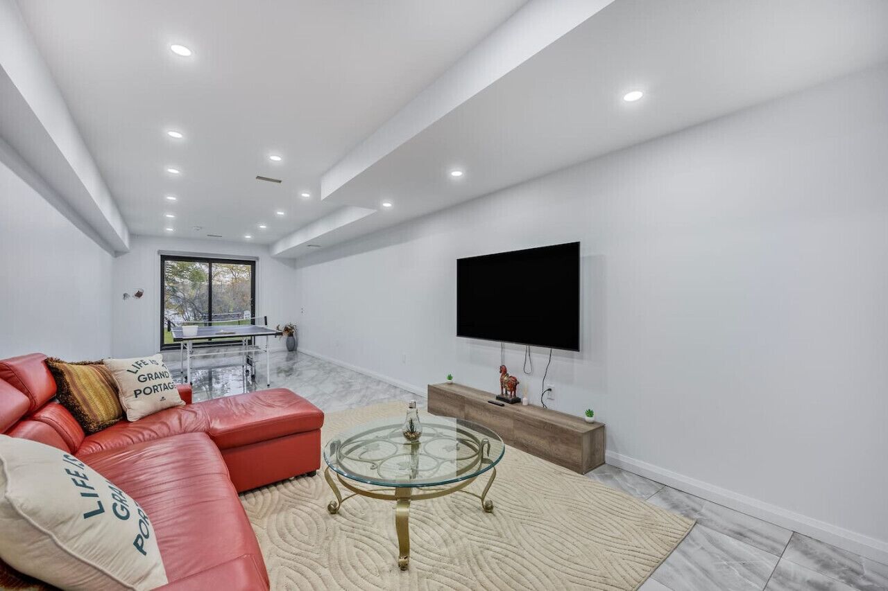 2 Bdrm Waterfront Retreat - Huge Beach! - Midland