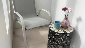 Quarto luxo, sacada, vista para a cidade | Wi-Fi de cortesia