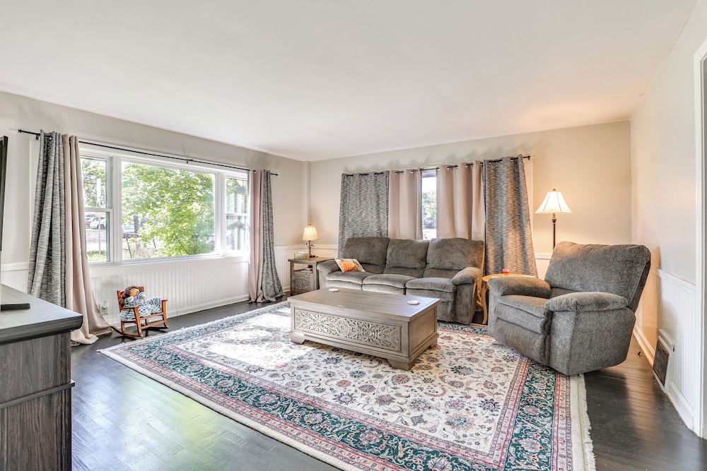 大庭院和火坑：宠物友好拉文纳之家！ - 俄亥俄州