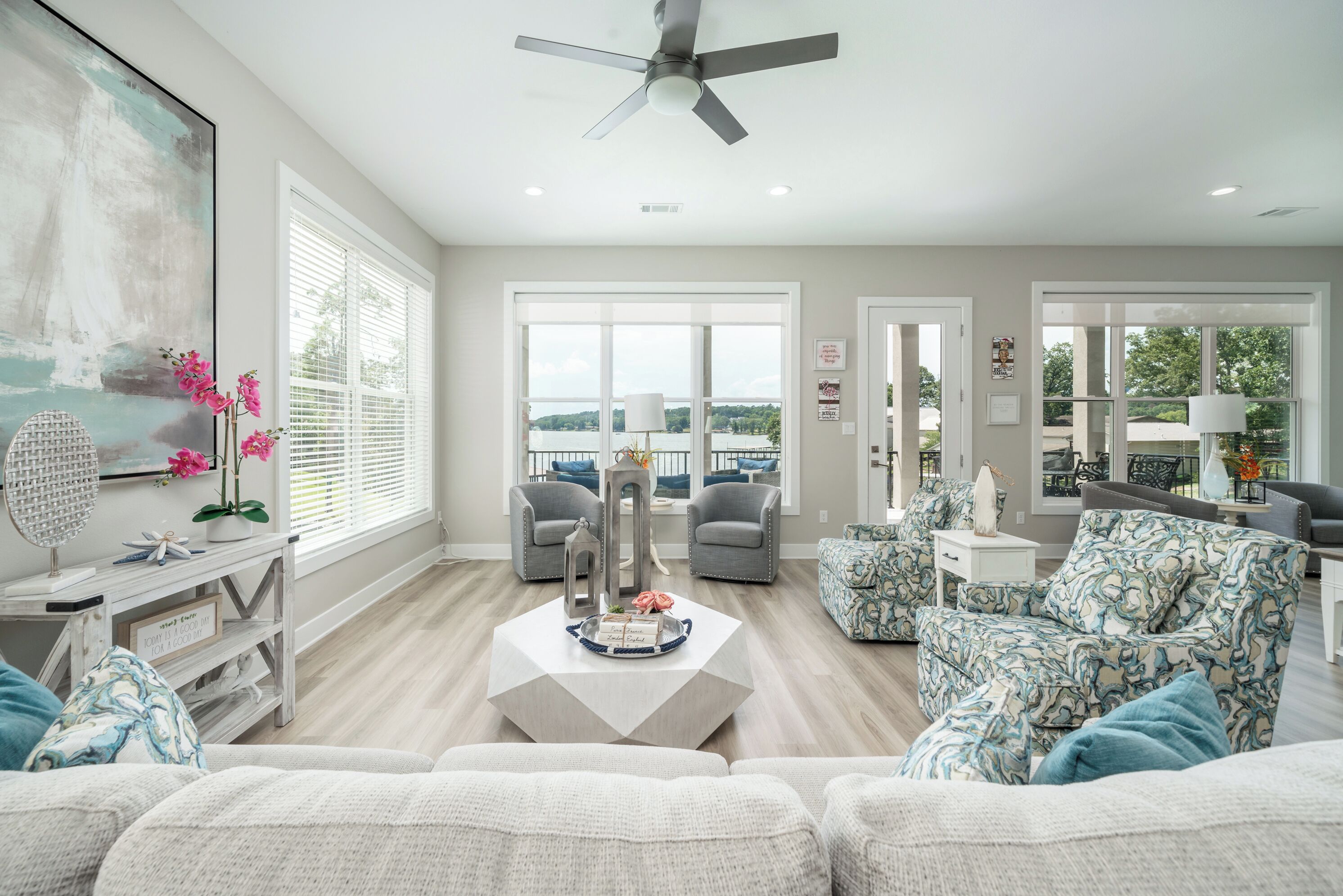 Luxe 8br Lakefront Home, Private Pool, Hot Tub, Gameroom, Putting Green, Firepit - Hot Springs, AR