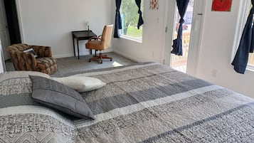 Quarto Individual Deluxe, varanda, Vista para a cidade | Roupa de alta qualidade, secretária