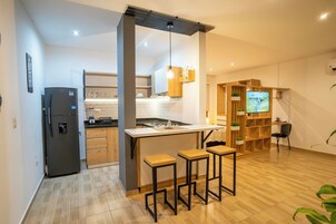 Apartamento Standard, Vista para a cidade | 1 quarto, secretária, secretária adequada para computadores portáteis 