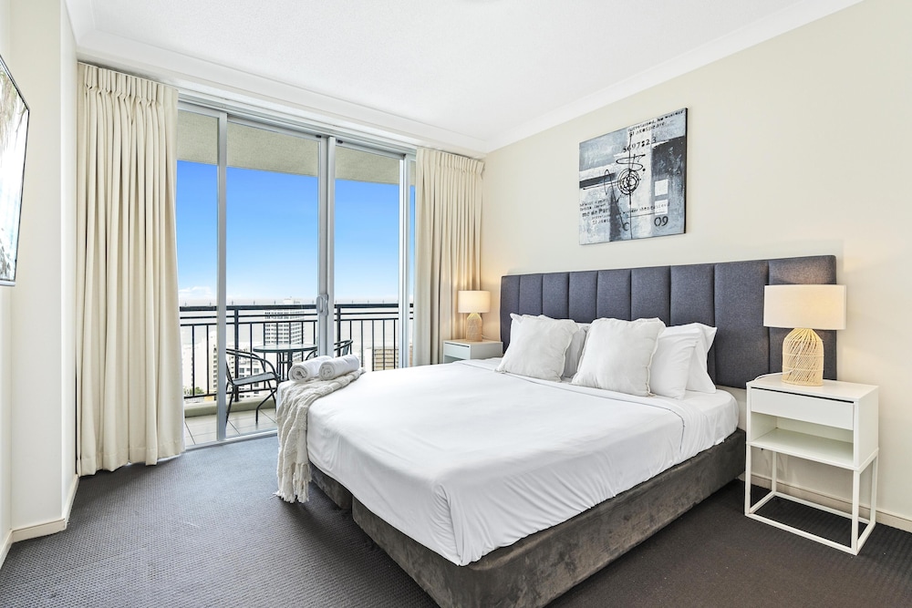 Lovely 2 Bed 2 Bath Ocean view Unit at Chevron (CHEV 3204 - 2N - NB ...