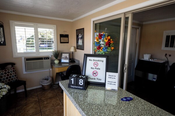 Blue Pine Motel - Utah