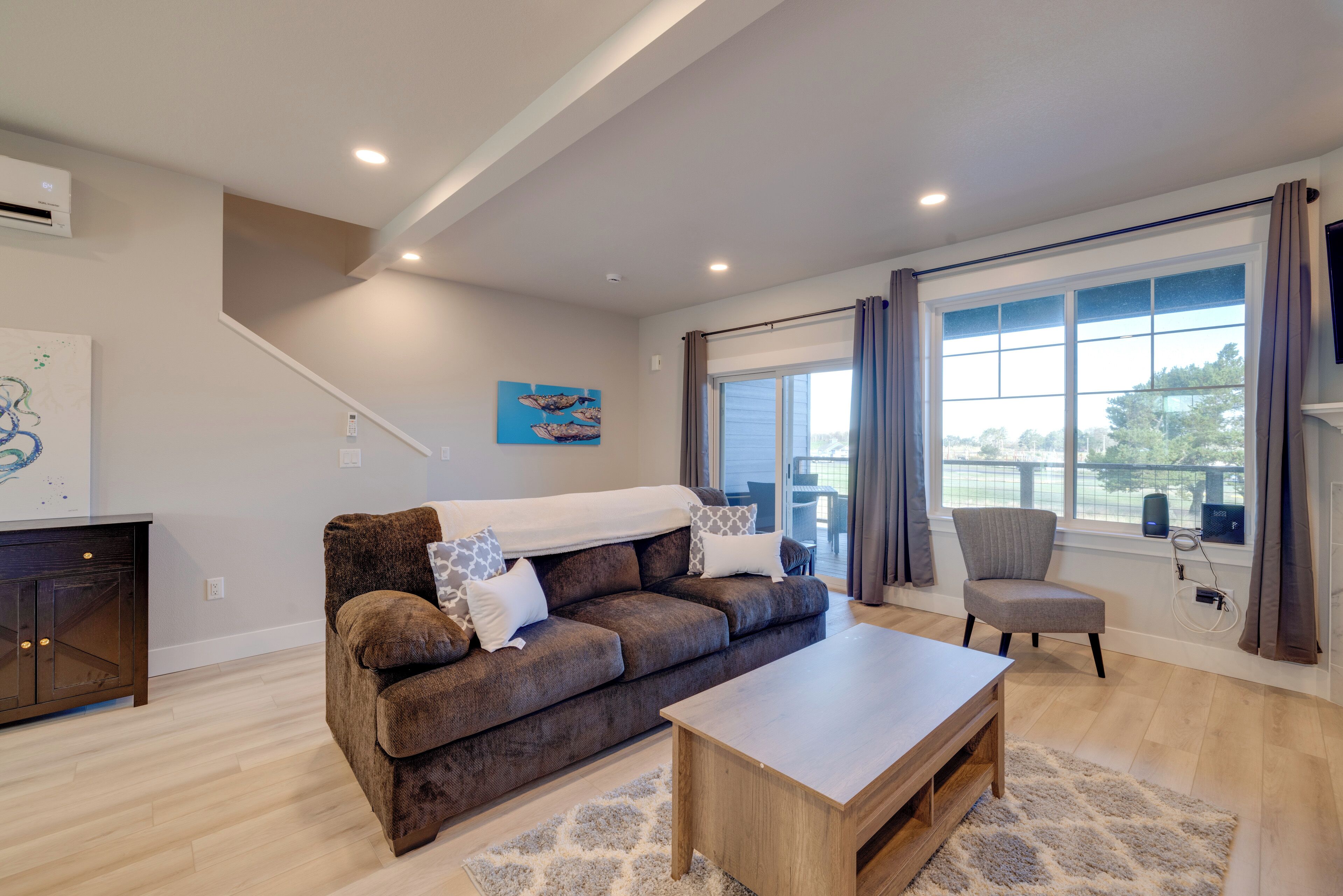 Balconies W/ Scenic River Views: Hammond Townhome! - Astoria, OR