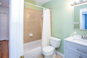 Apartamento conforto, sacada | Banheiro
