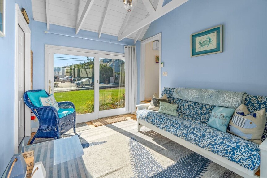 Charming House By The Beach With Patio, Grill, Firepit - Seagull Beach, MA