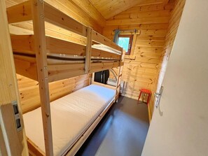 Casa | 3 quartos, individualmente mobiliados