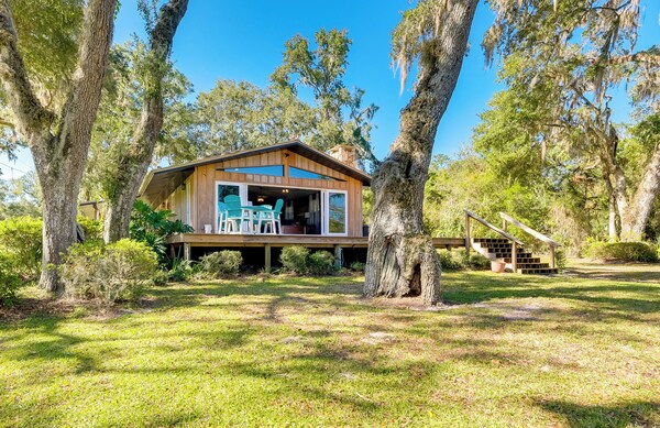 Waterfront Home W/ Boat Dock & Slip In Old Town! - Fanning Springs State Park, Fanning Springs