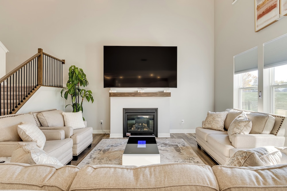 4 Mi To Dtwn: Danville Home W/ Patio & Yard - Avon, IN