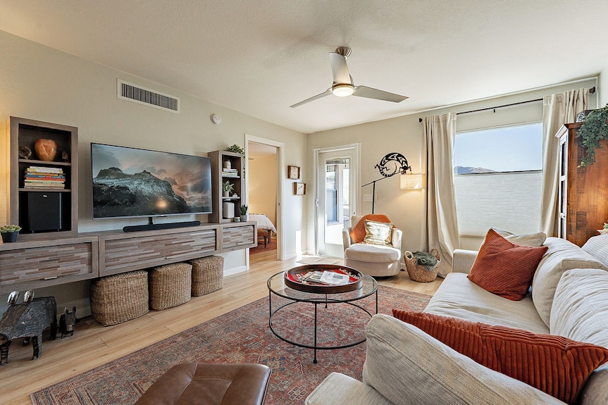 Fully Appointed Upper Floor Condo With Mountain-canyon-pool-golf Course Views - Tucson, AZ