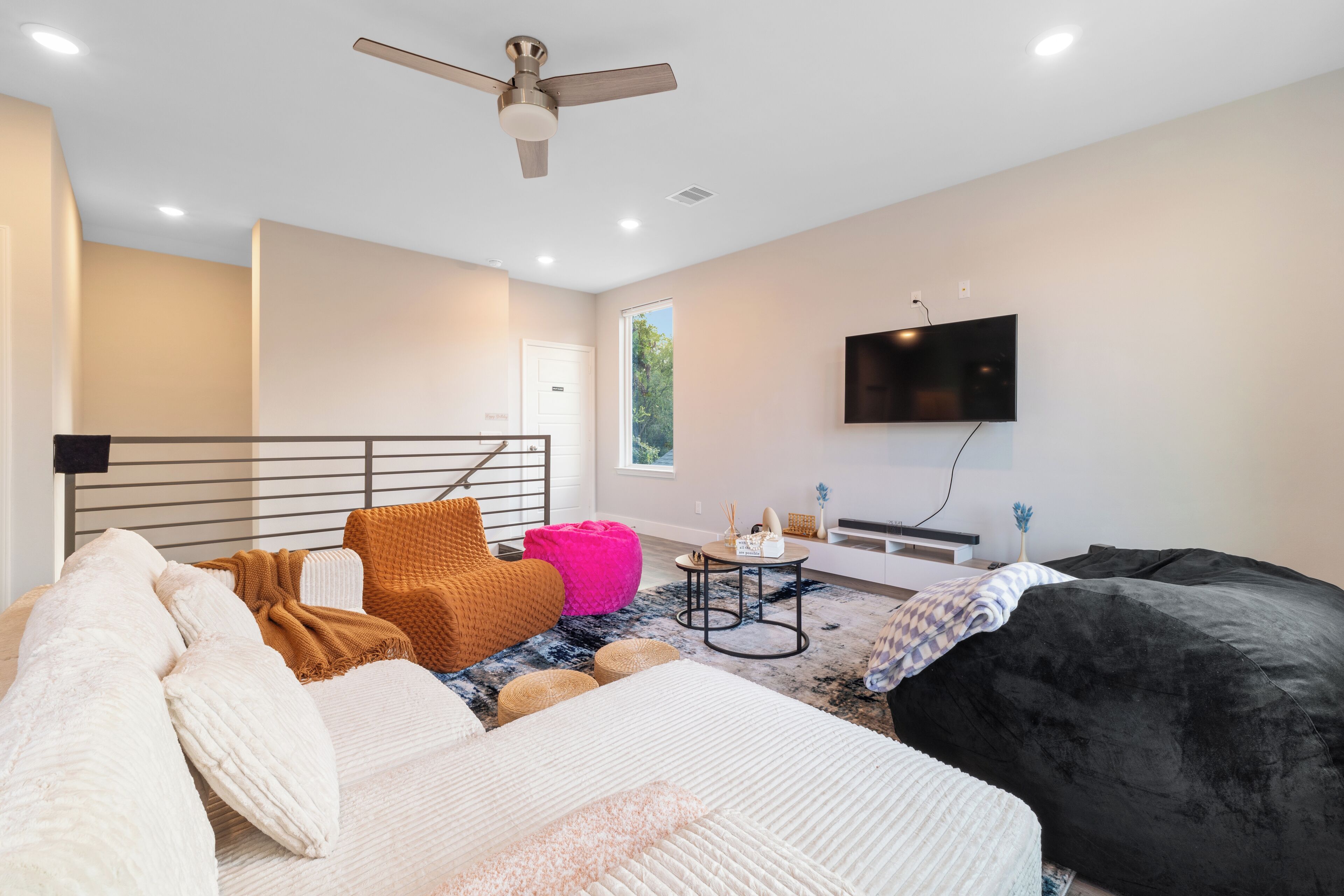 Luxury Style 3-bedroom House Sleeps 9+with Wifi And Ac Near Downtown Houston - Acres Homes - Houston