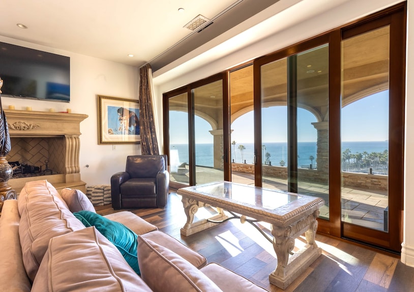 Luxury Ocean Bluff Villa - San Clemente, CA