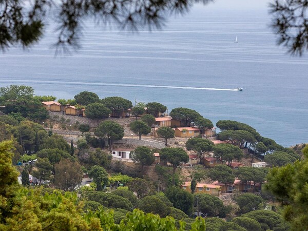 Bungalow In Calella With Sea & Mountain Views - Calella