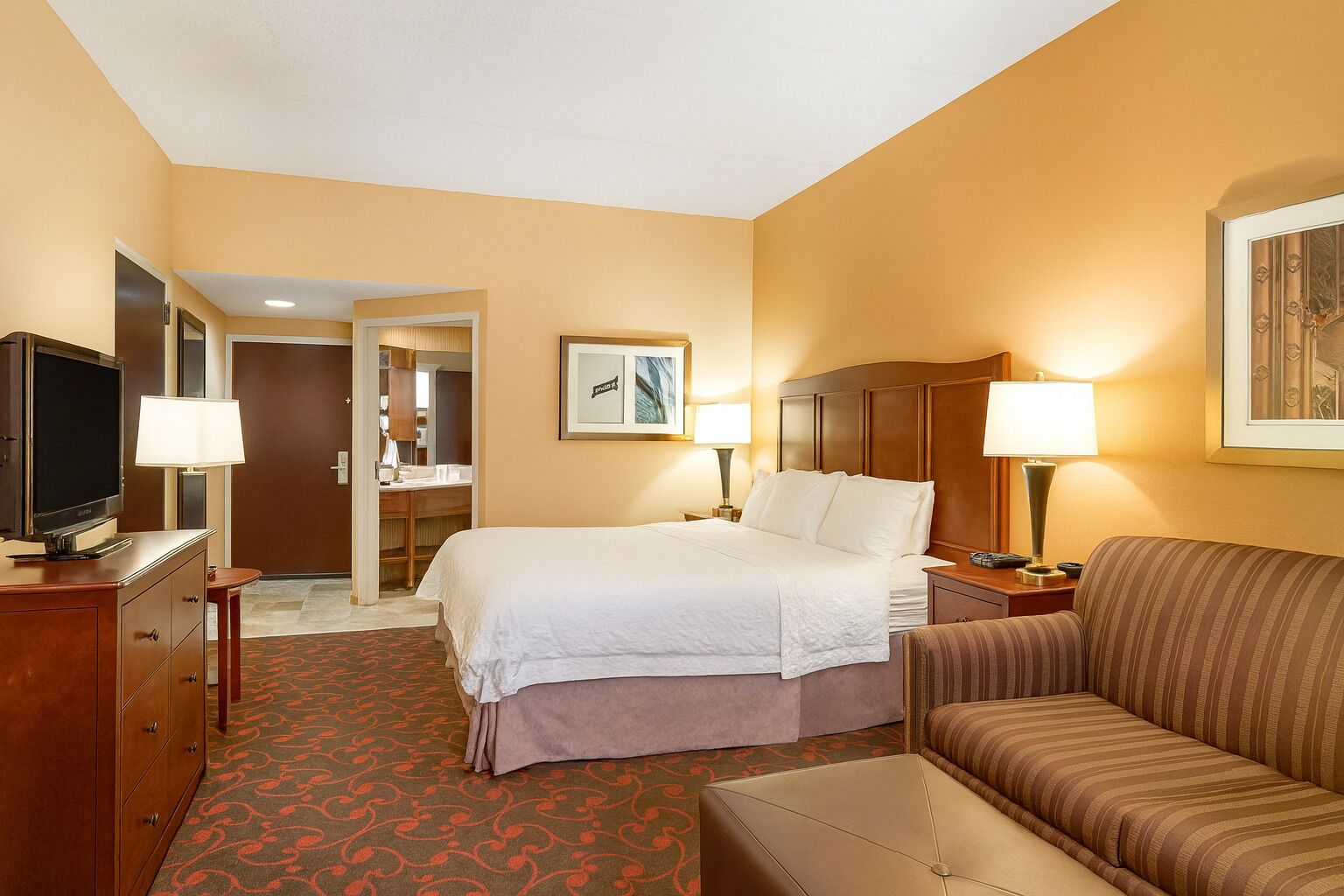 Serene Room With In-room Movies And Breakfast  Near Carlisle Fairground - Carlisle, PA