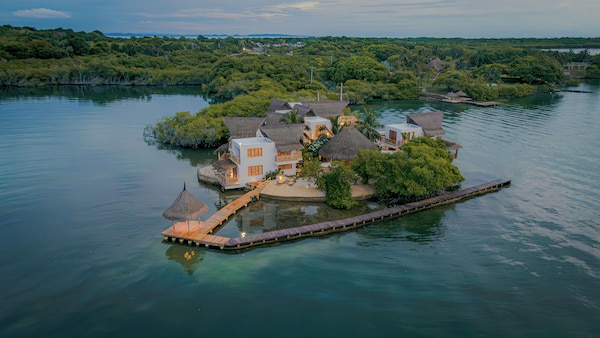 Soy Local Islawa - Rosario Islands