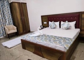 Quarto casal superior | Escrivaninha